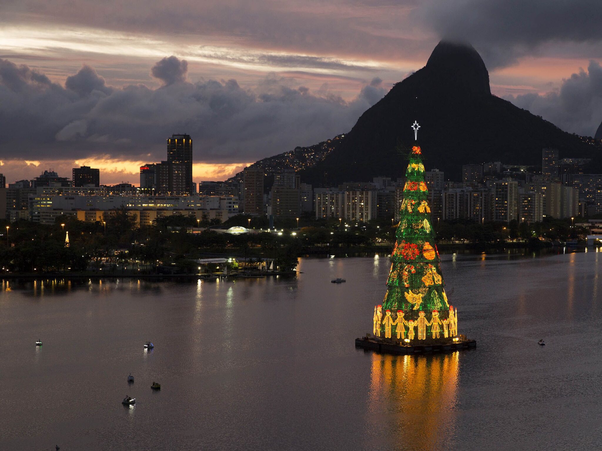 A Tropical Christmas in Rio: Do December Like a Local - Itaway Ecotours